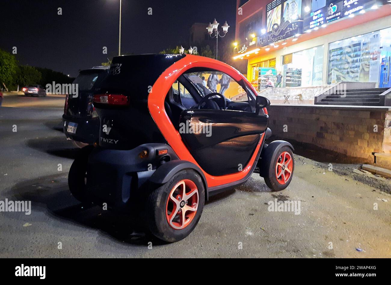 Le Caire, Egypte, octobre 12 2023 : la Renault Twizy, une microvoiture ...