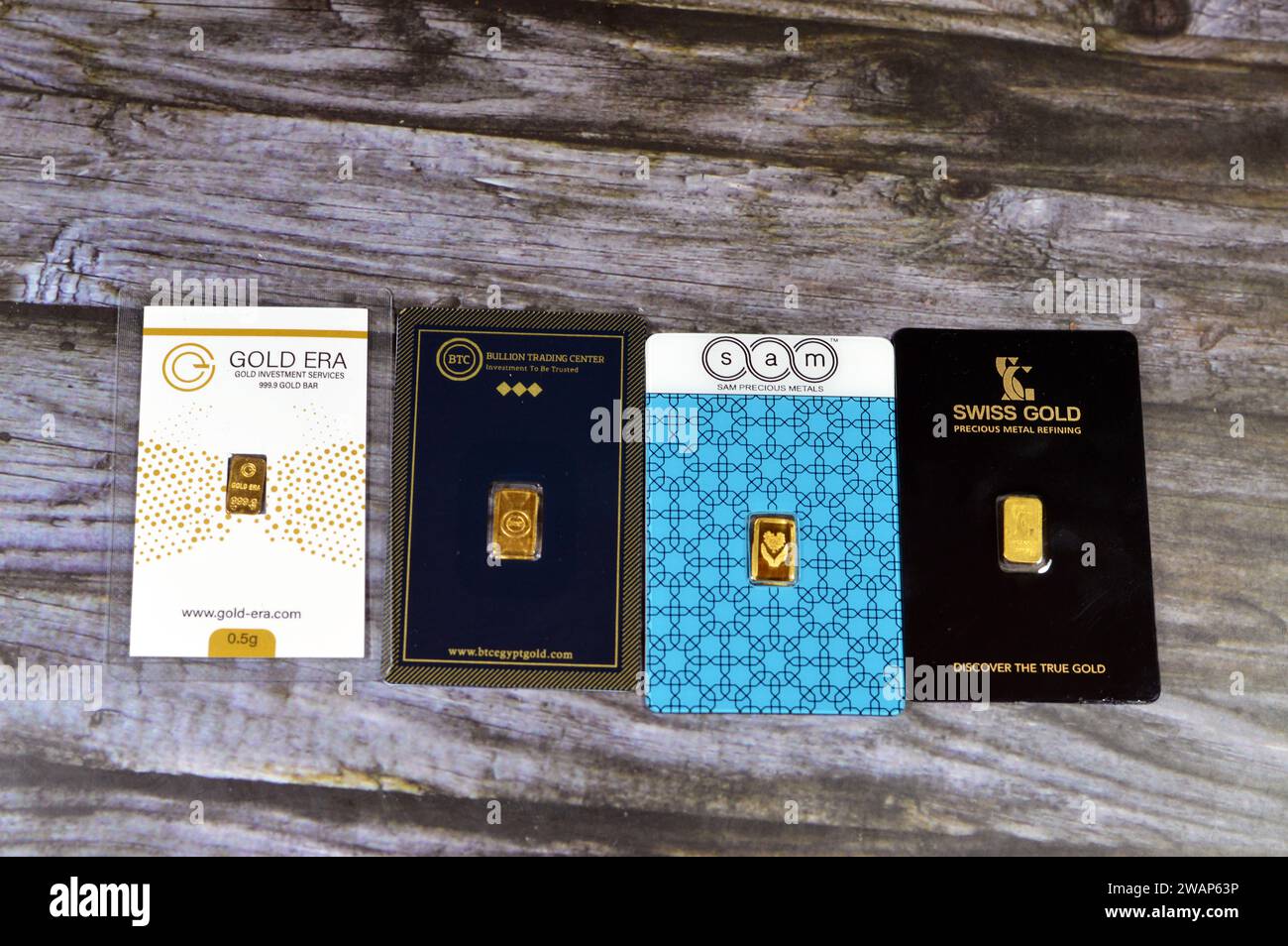 Le Caire, Egypte, janvier 2 2024 : SAM, BTC, Swiss Gold, Gold Era 24 ...