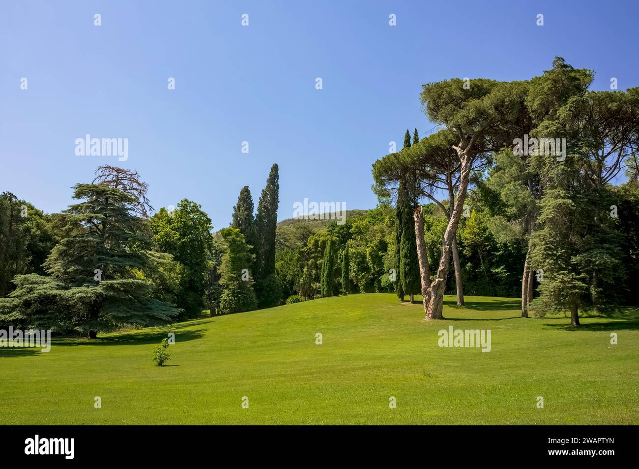 Palais royal en dehors de la ferme Banque de photographies et d’images ...