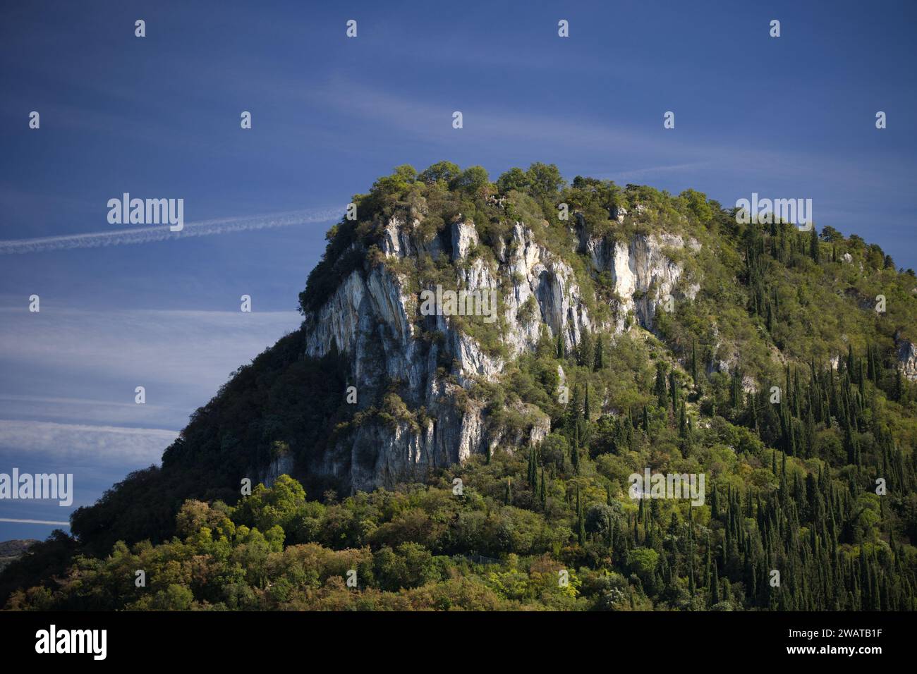 La rocca au lac de garda Banque de photographies et d’images à haute ...