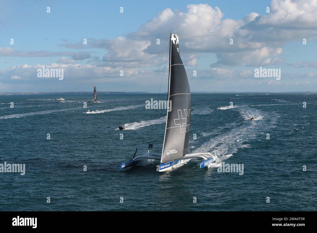 Maxi trimarans Banque de photographies et d’images à haute résolution ...