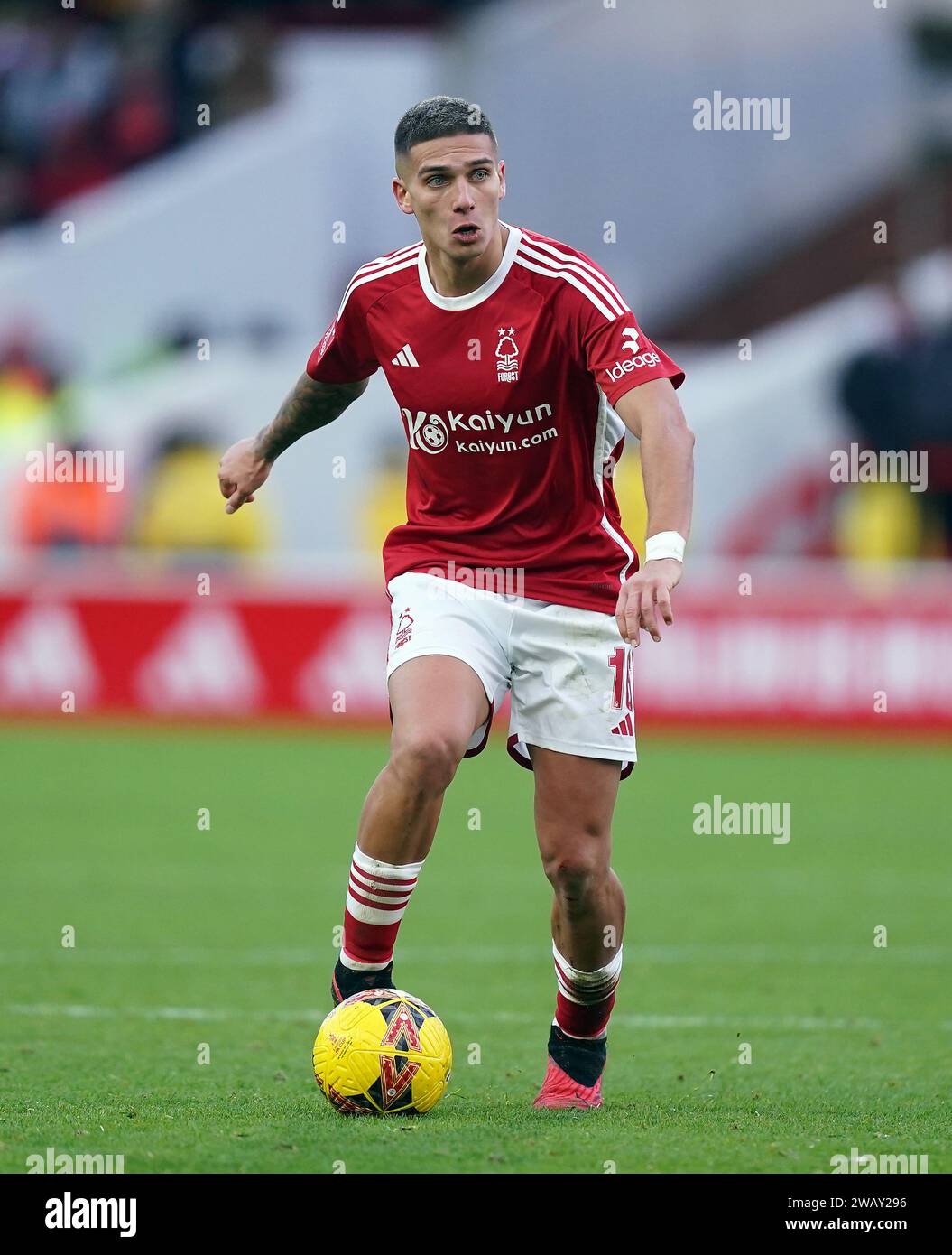 Nicolas Dominguez de Nottingham Forest lors du match du troisième tour ...