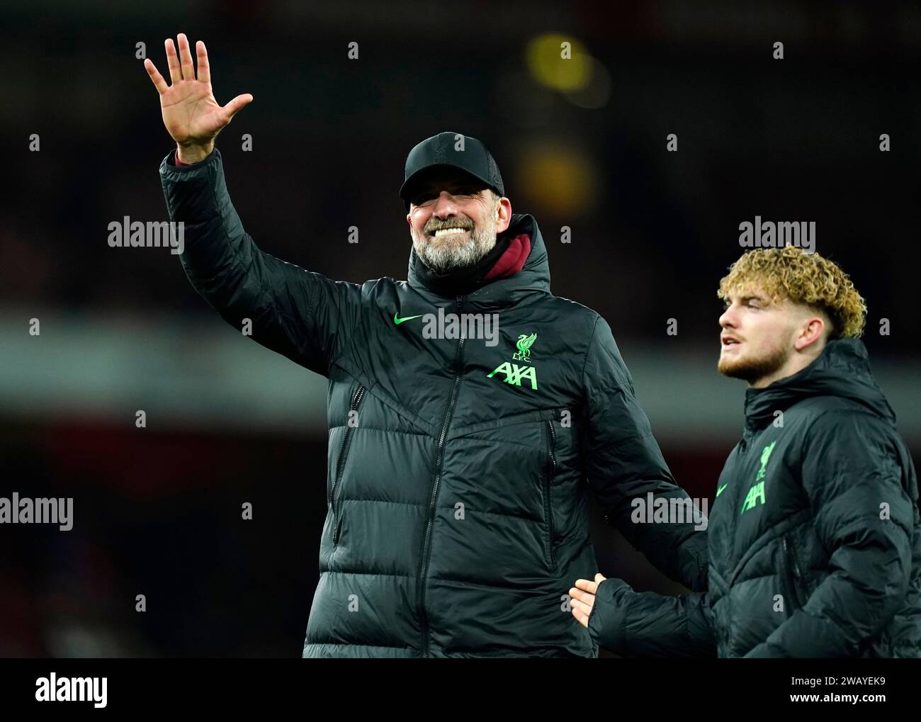 Jurgen Klopp, entraîneur de Liverpool, célèbre avec Harvey Elliott ...