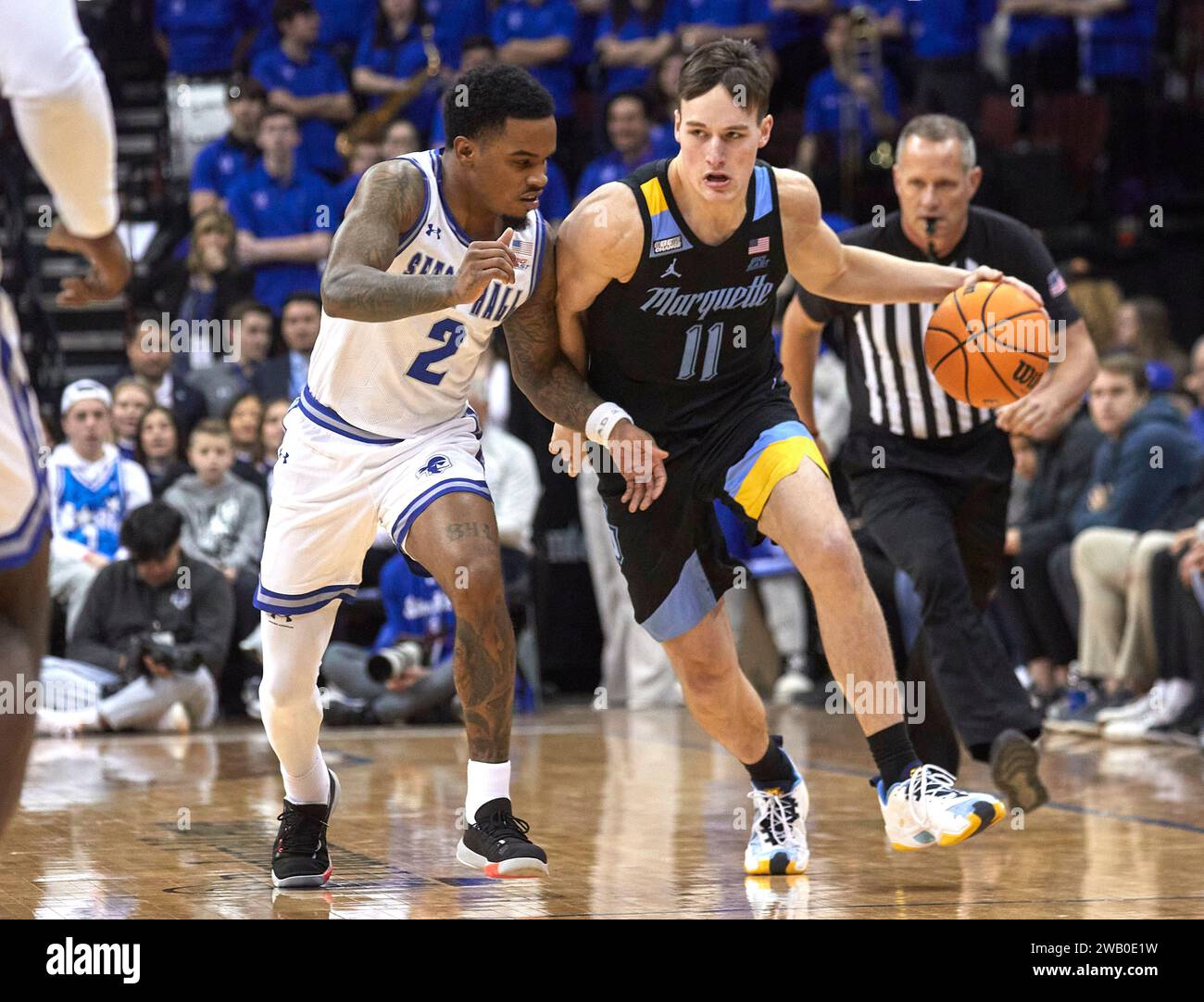 Tyler Kolek (11), garde des Aigles de Marquette Golden en première mi ...