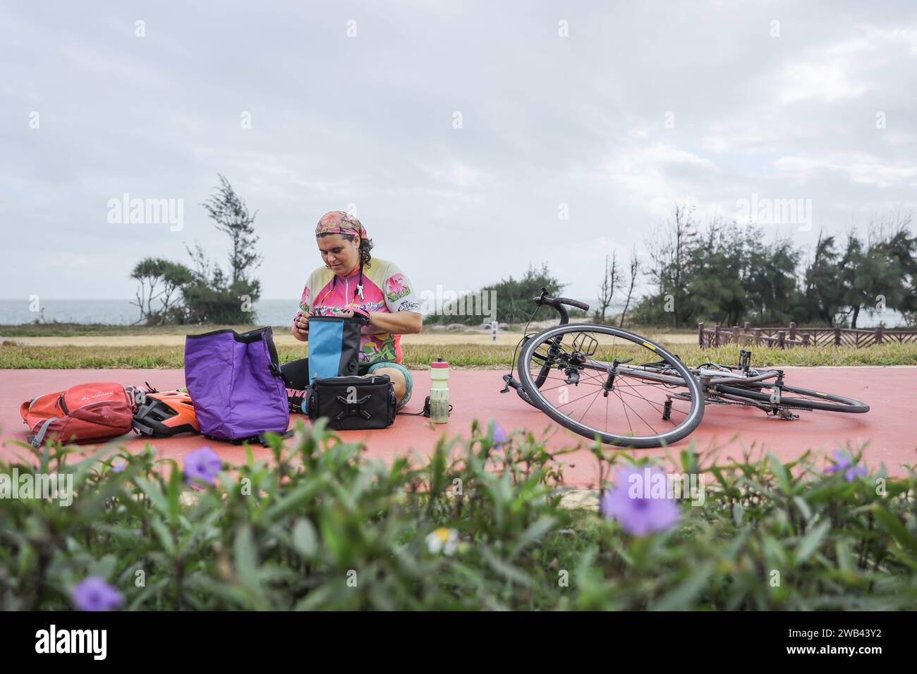 (240108) -- HAIKOU, 8 janv. 2024 (Xinhua) -- Marian Deborah Rosenberg ...