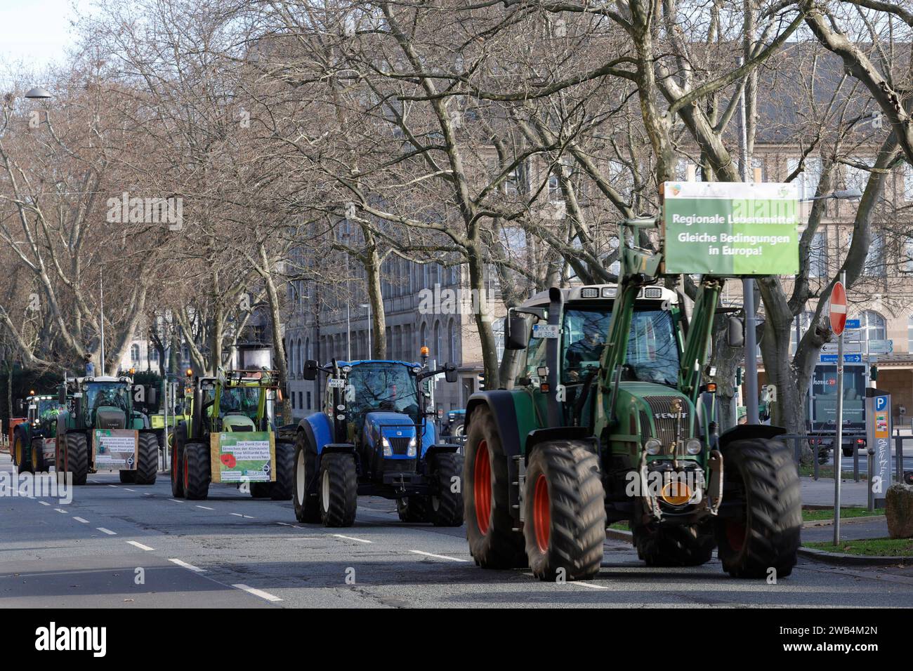 Impressionen Wiesbaden 08.01.2024 Traktor Kundgebung démonstration ...