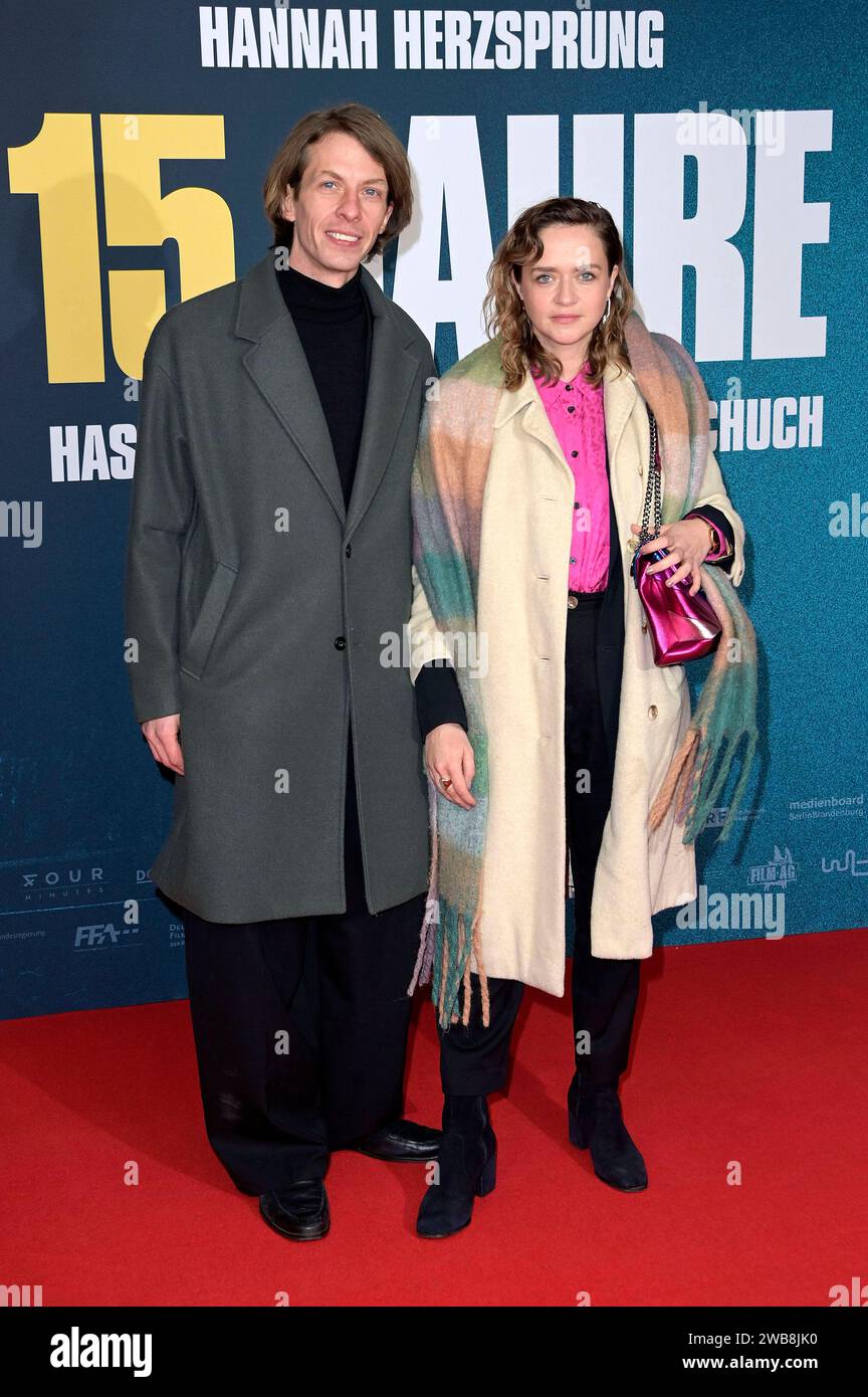 Max Prosa und Sarina Radomski BEI der Premiere des Kinofilms 15 Jahre ...