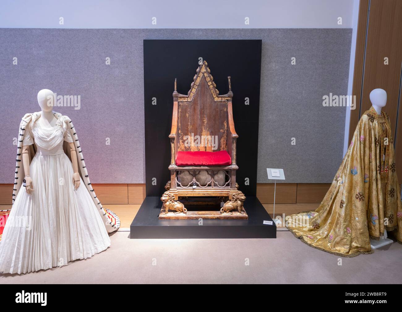 Chaise saint edwards la chaise du couronnement Banque de photographies ...