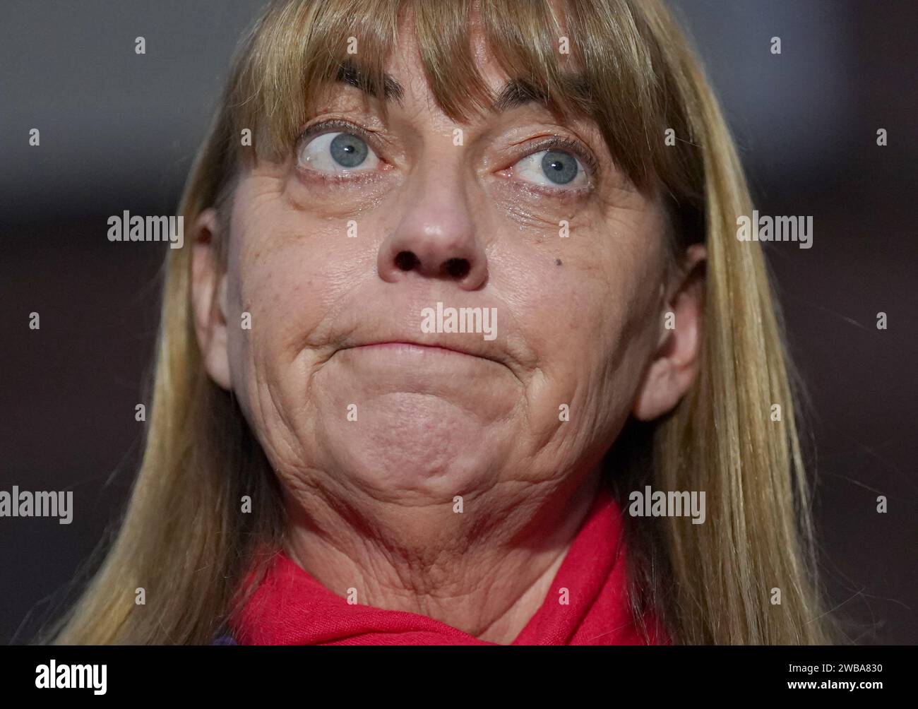 Linda Allan, la mère de Katie Allan, s'adresse aux médias à l'extérieur ...