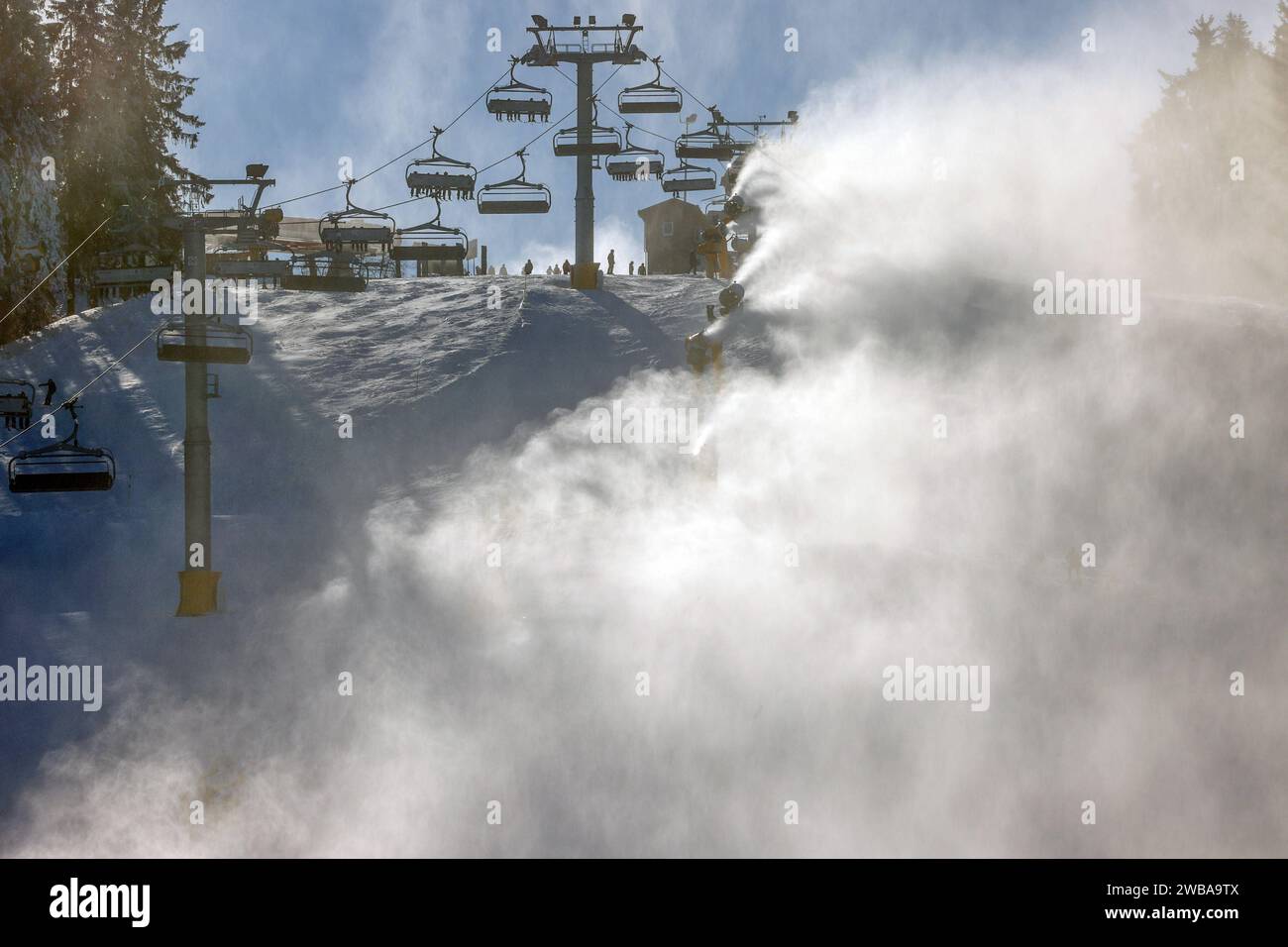 Eisige Temperaturen à Winterberg. Die die Skipisten wie hier im ...