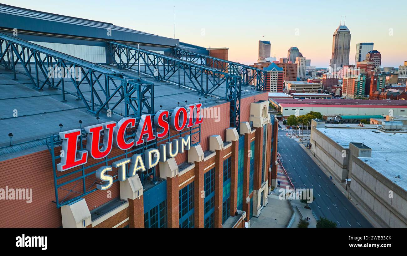 Aerial of lucas oil stadium Banque de photographies et d’images à haute ...