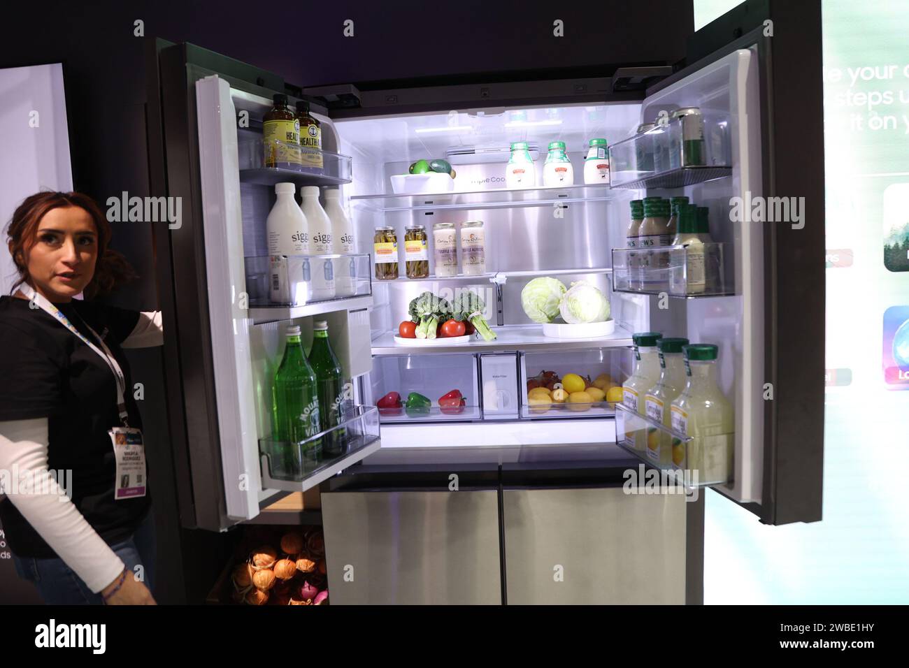 Las Vegas, États-Unis. 09 janvier 2024. Une vue d'un réfrigérateur Samsung compatible IA ...