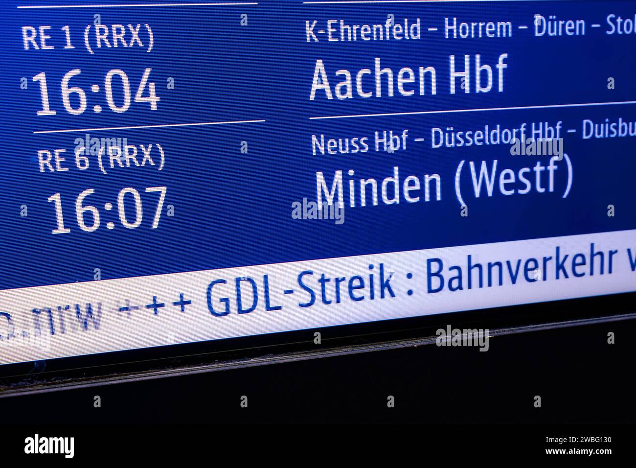 An den Informationstafeln werden aktuell nur verkehrende Züge angezeigt ...