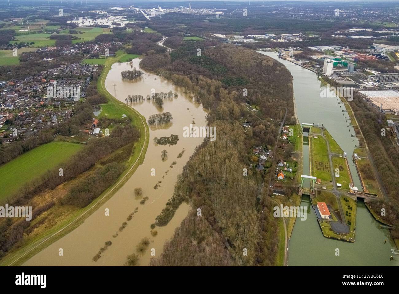 Luftbild vom Hochwasser der Lippe, Weihnachtshochwasser 2023, Fluss ...