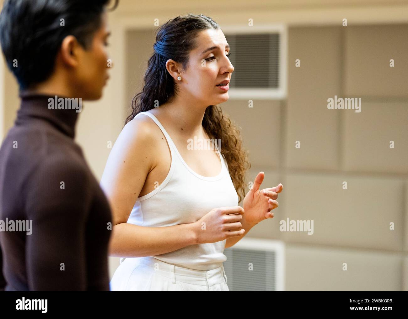 Jenna dearness dark Banque de photographies et d’images à haute résolution - Alamy