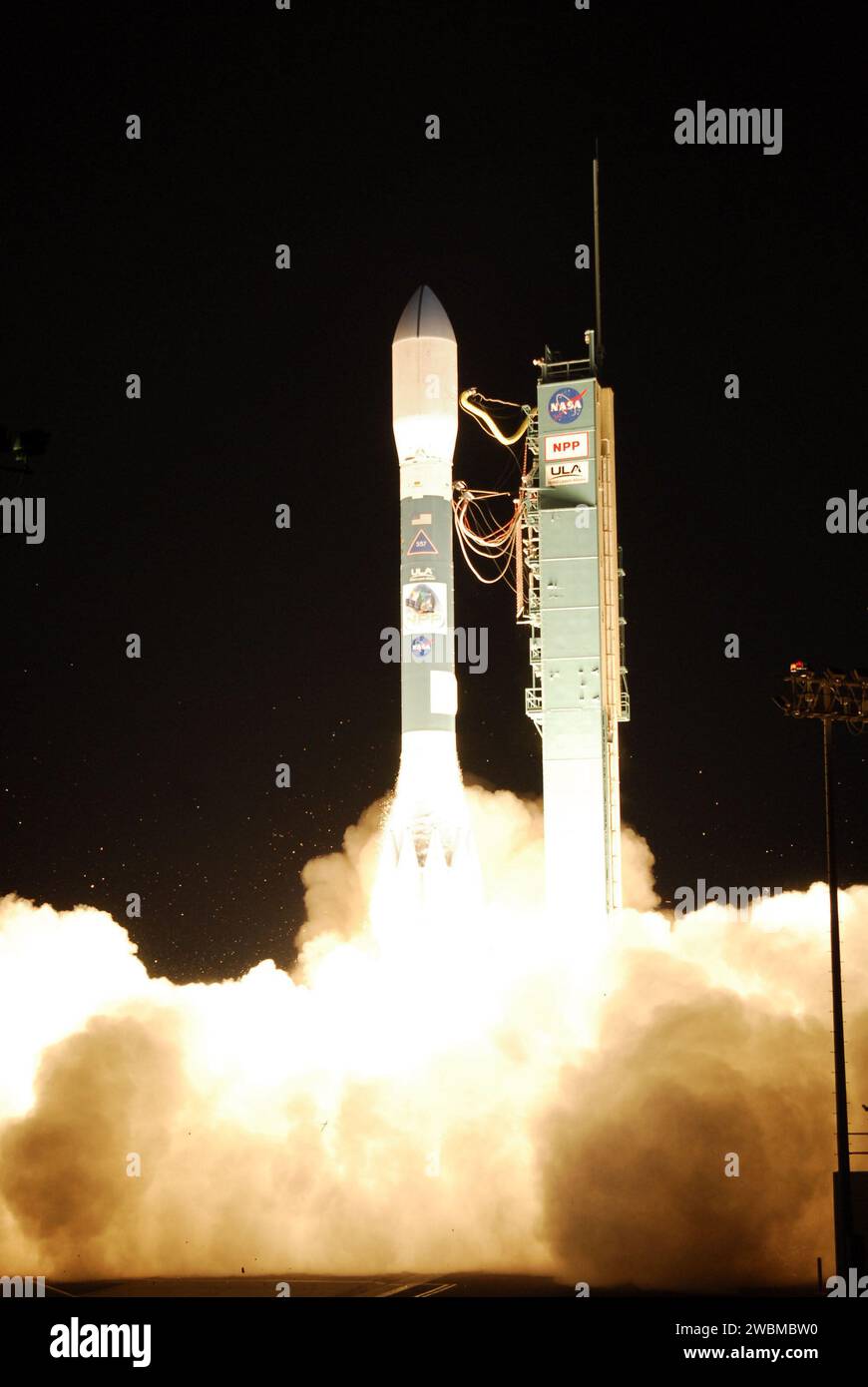 BASE AÉRIENNE DE VANDENBERG, CALIFORNIE -- au Space Launch Complex-2 sur la base aérienne de ...