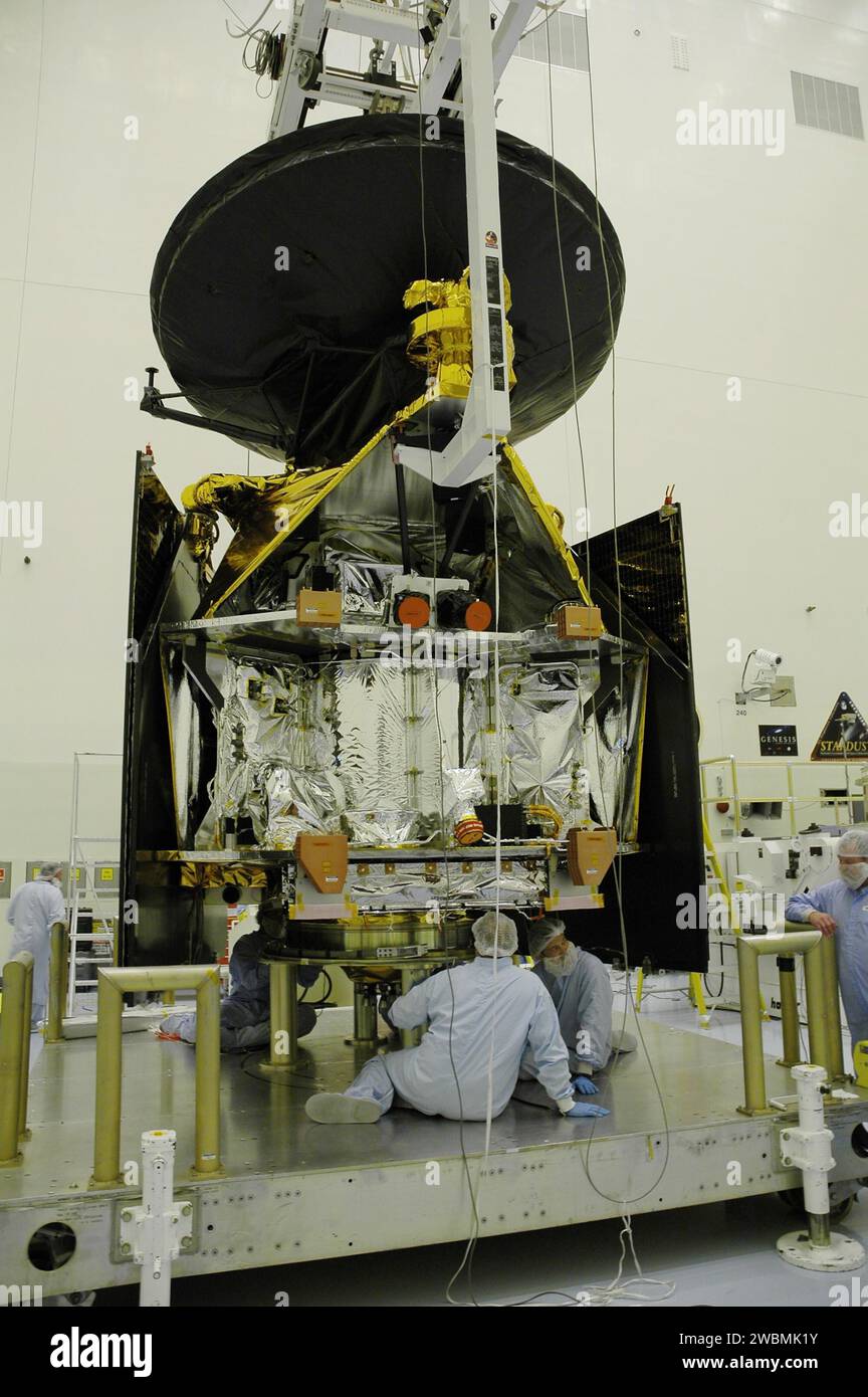 CENTRE SPATIAL KENNEDY, FLA. - Dans le Payload Hazardous Servicing ...