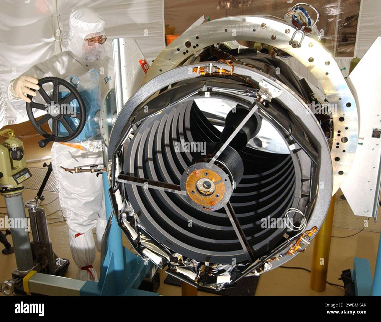 CENTRE SPATIAL KENNEDY, FLA. - La caméra HiRISE (High Resolution ...