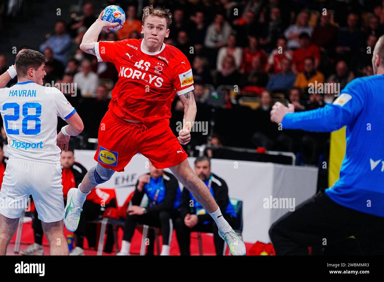 Simon Pytlick du Danemark lors du match masculin de l'EHF Euro 2024 ...