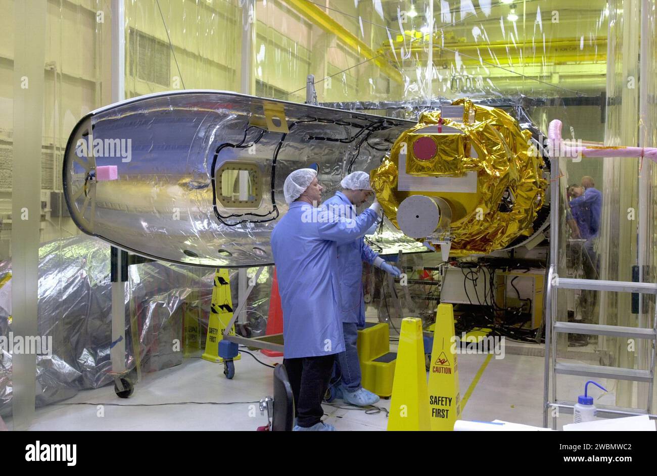 CENTRE SPATIAL KENNEDY, FLA. - En préparation du lancement, les ...