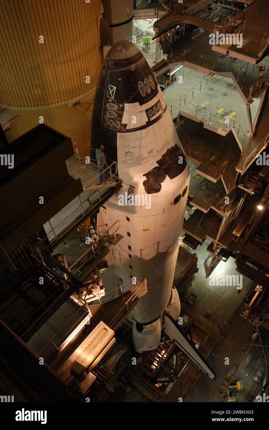CAP CANAVERAL, Floride. – Dans le bâtiment d’assemblage de véhicules du ...