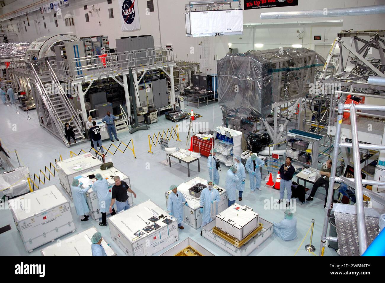 CENTRE SPATIAL KENNEDY, FLA. - Dans le Space Station Processing ...