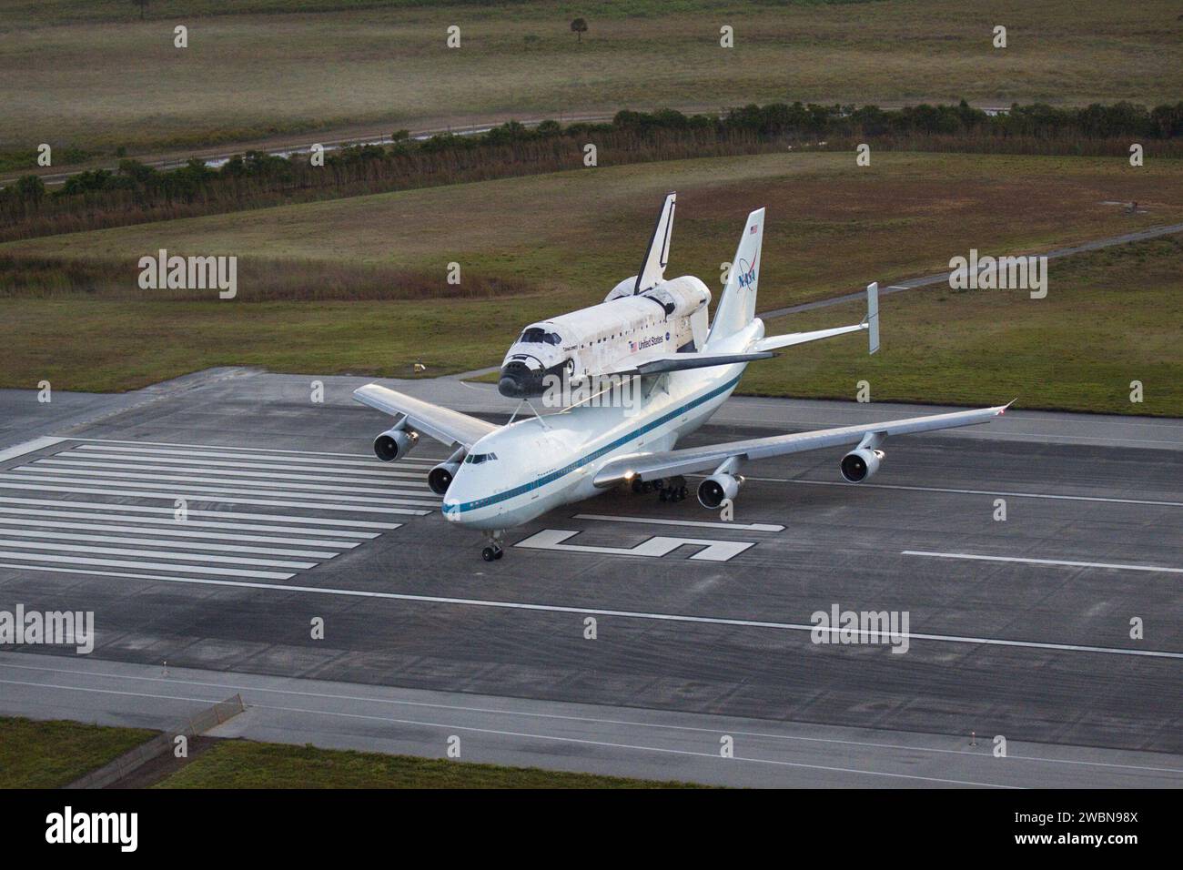 CAP CANAVERAL, Floride. – Tôt le matin, à l’installation d’atterrissage ...