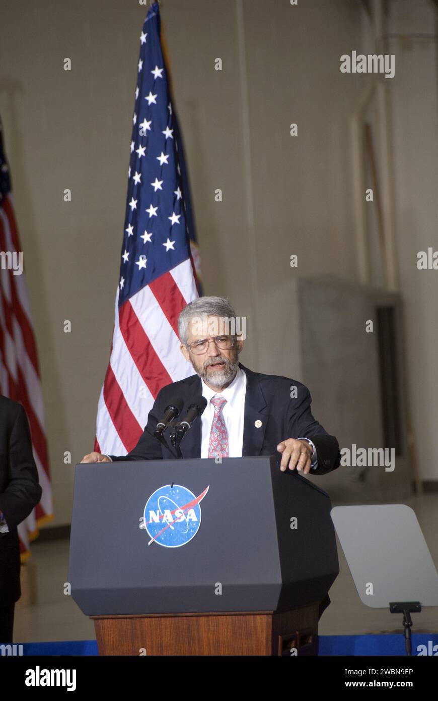 CAP CANAVERAL, Floride. - Dans le bâtiment des opérations et de la ...