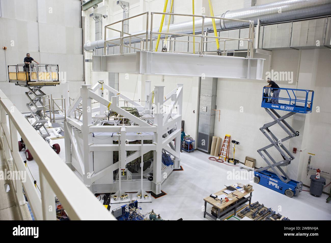 CAP CANAVERAL, Floride. – À l’intérieur de la baie haute du bâtiment ...
