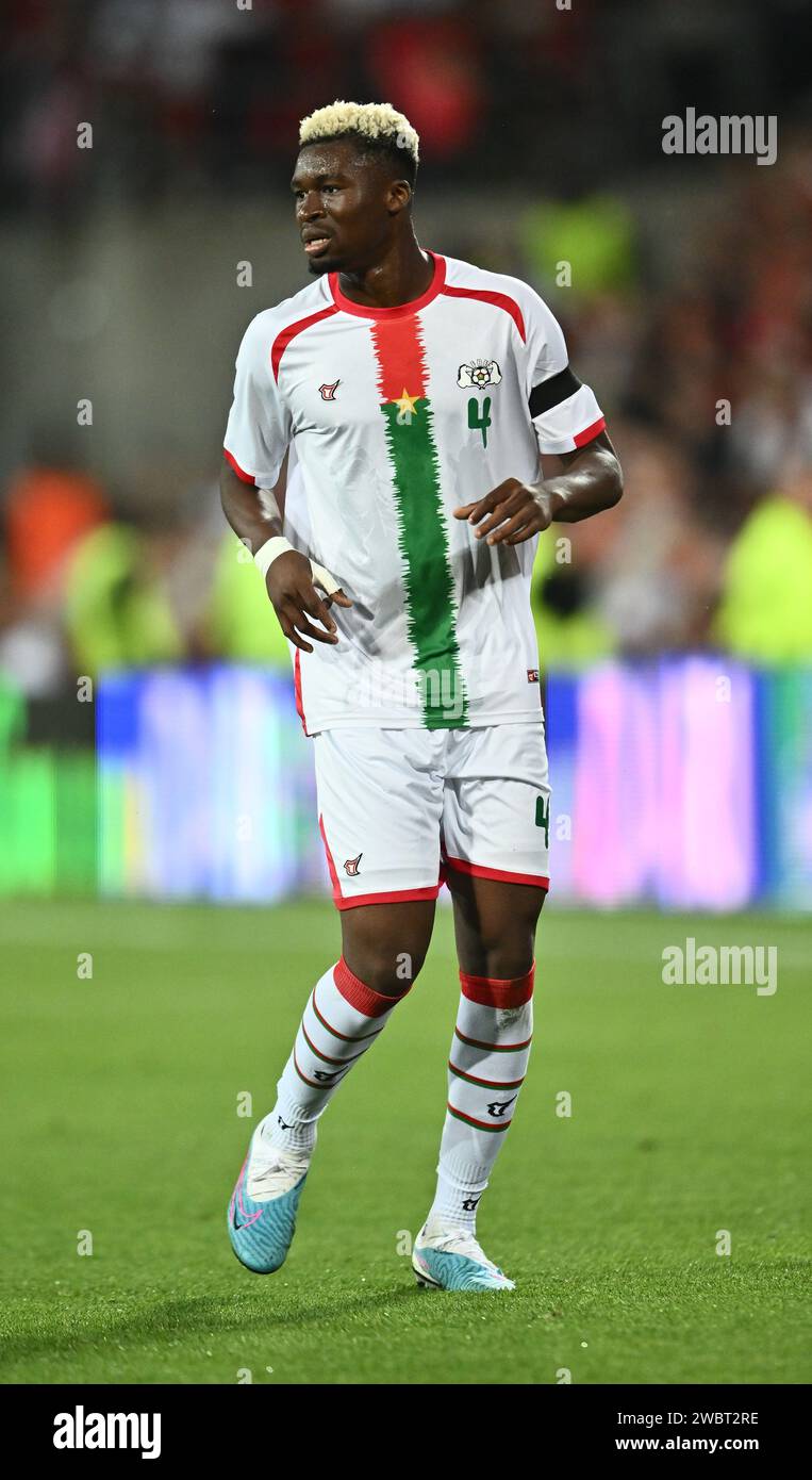 Adamo nagalo Banque de photographies et d’images à haute résolution - Alamy