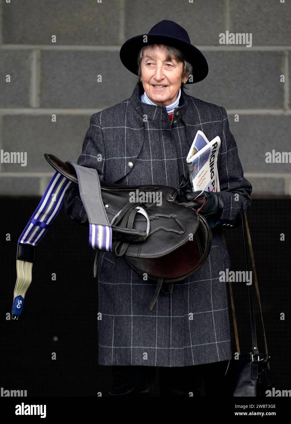 Entraîneur Henrietta Knight sur le ring avant l'essai gratuit Start ...