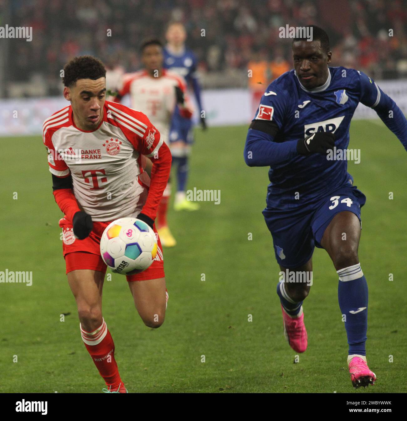 MUNICH, Allemagne. , . #34 Stanley Nsoki vs 42 Jamal MUSIALA lors du ...