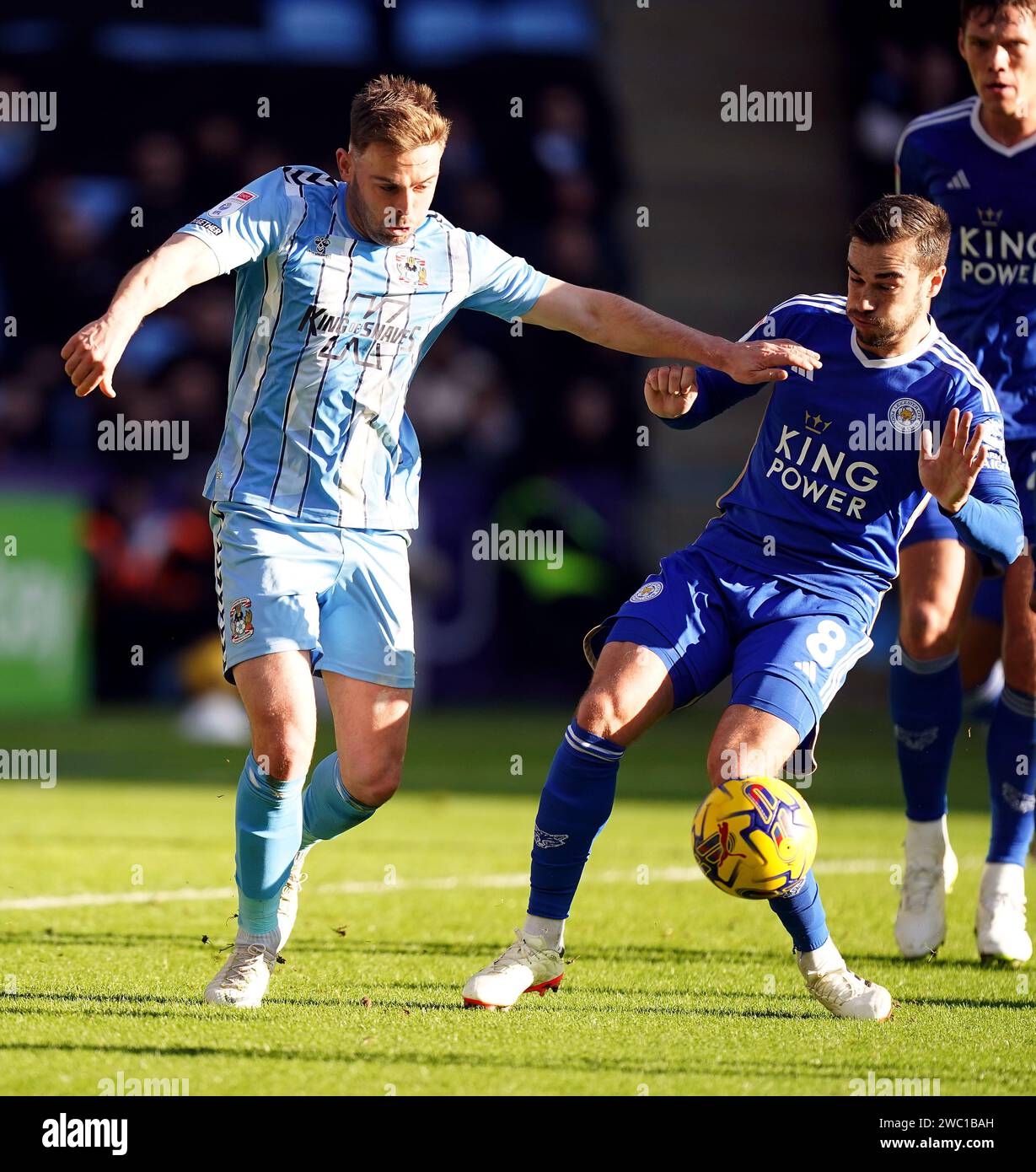 Matthew Godden de Coventry City et Harry Winks de Leicester City (à ...
