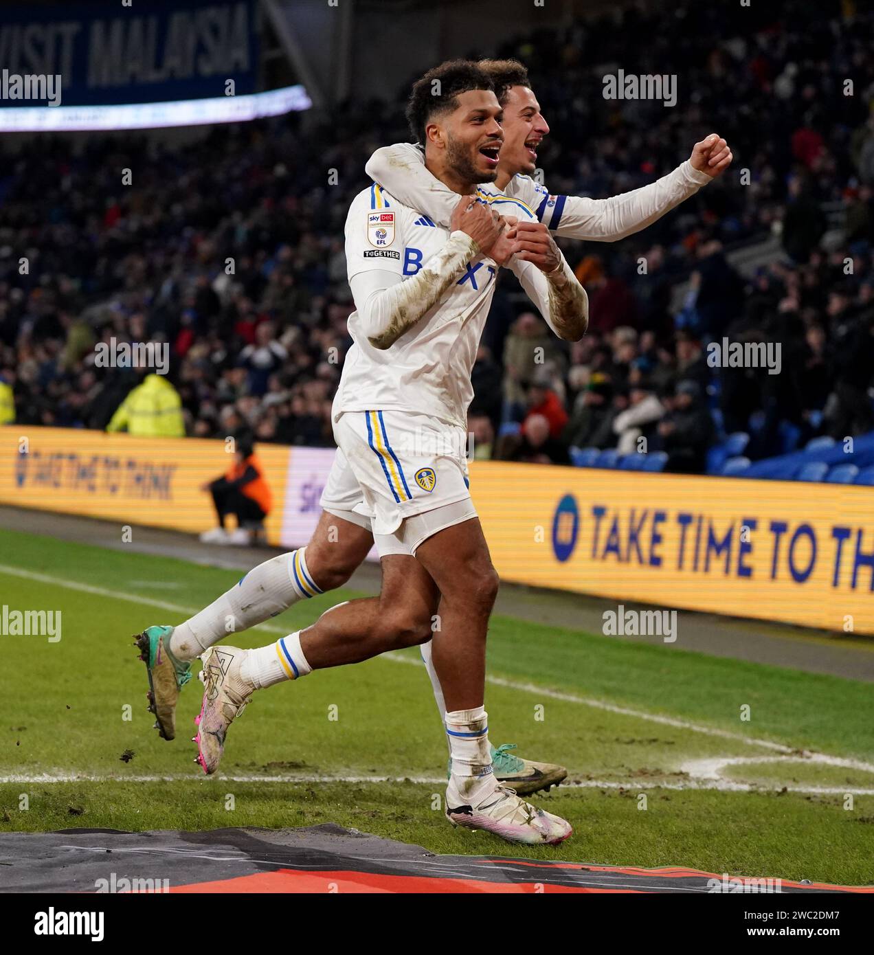 Georginio Rutter de Leeds United célèbre avoir marqué son troisième but ...