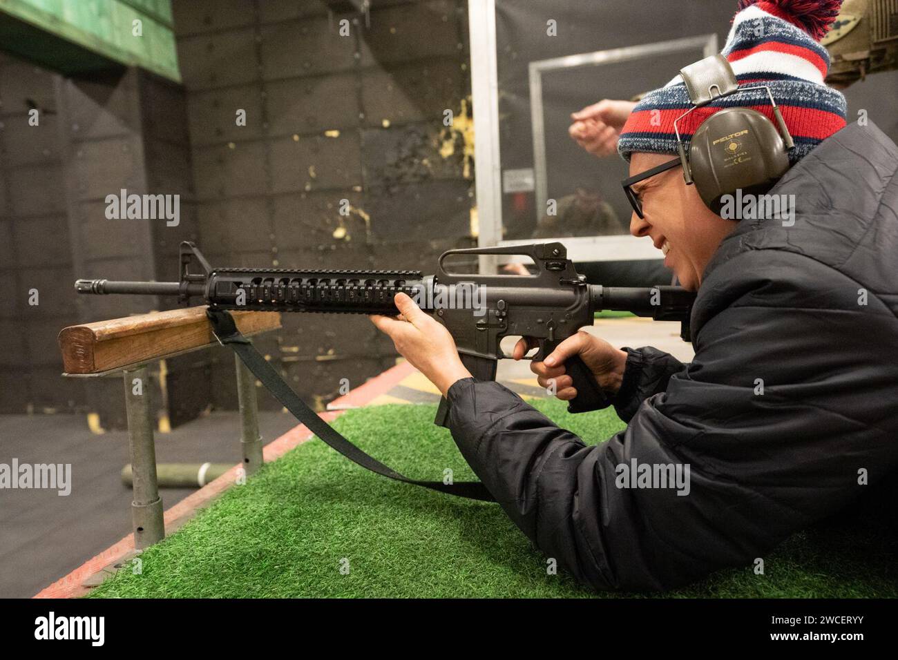 Des soldats américains du 652nd Regional support Group instruisent et ...