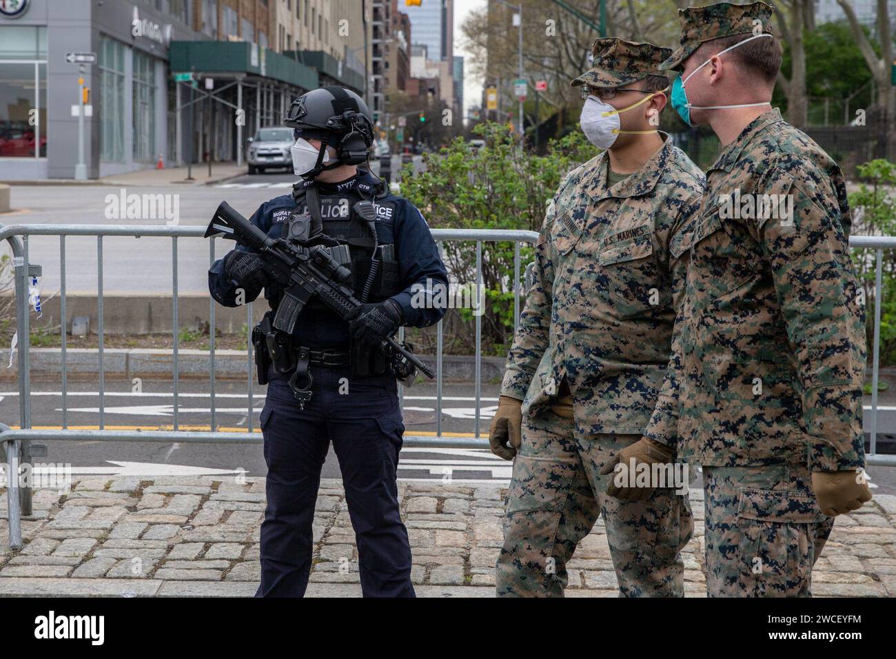 Officier de police Ron McGrattan du Critical Response Command du bureau ...