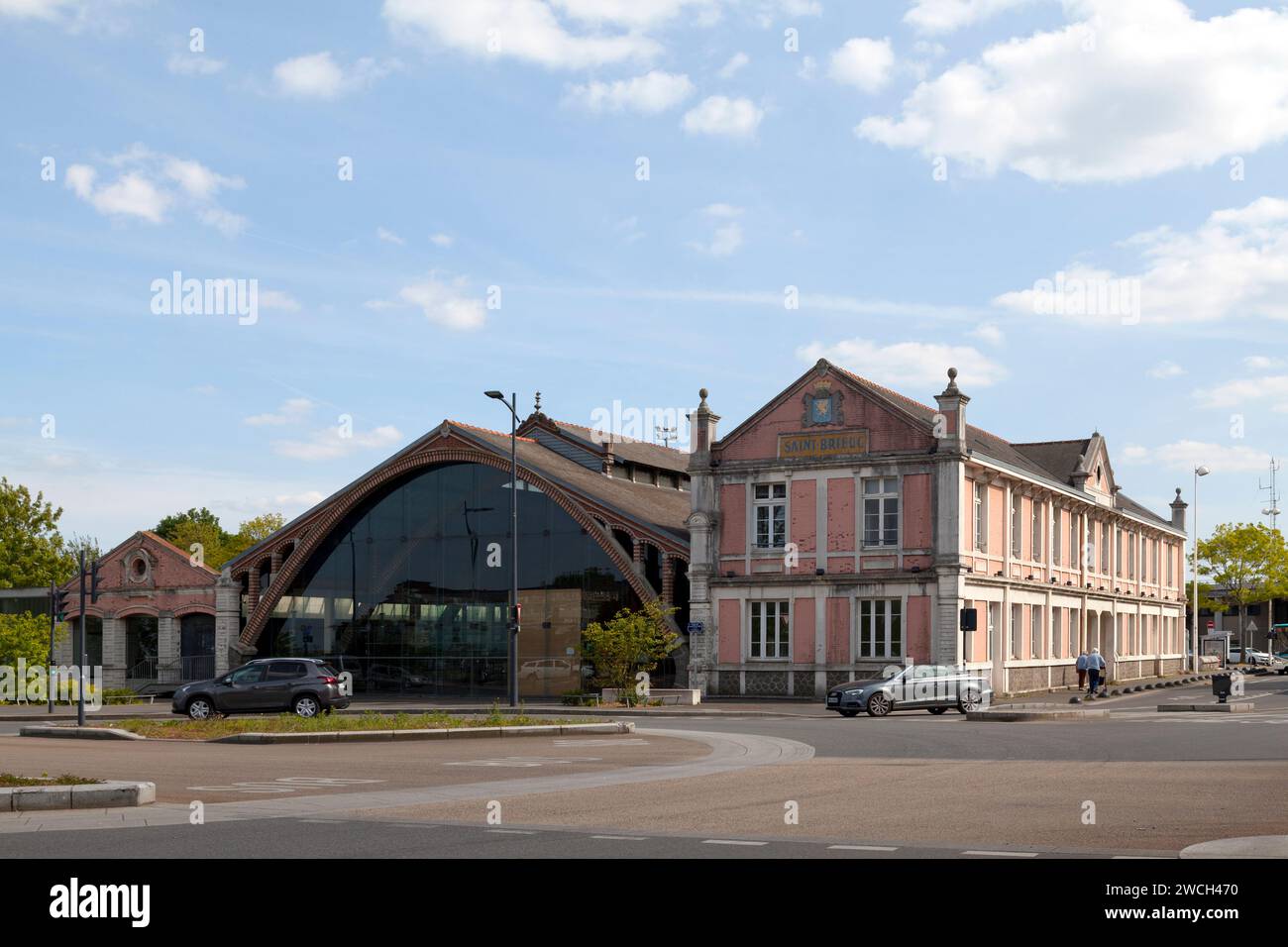 Saint-Brieuc, France - Mai 09 2022 : la gare de Saint-Brieuc-Centrale ...
