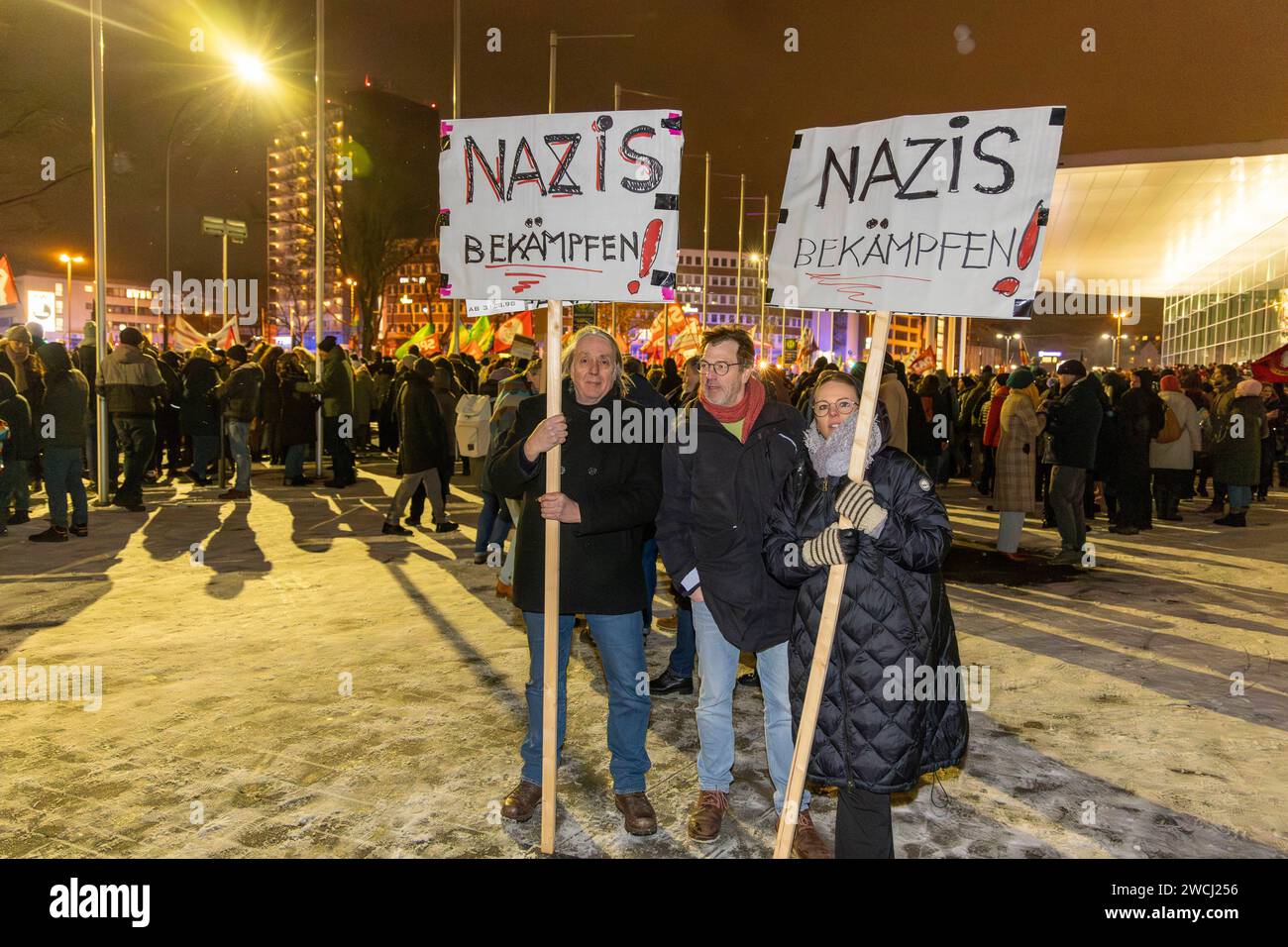 Démonstration : gegen AfD - nie wieder ist jetzt . 12.01.2024, UE, DEU, Deutschland, Rhénanie-du ...