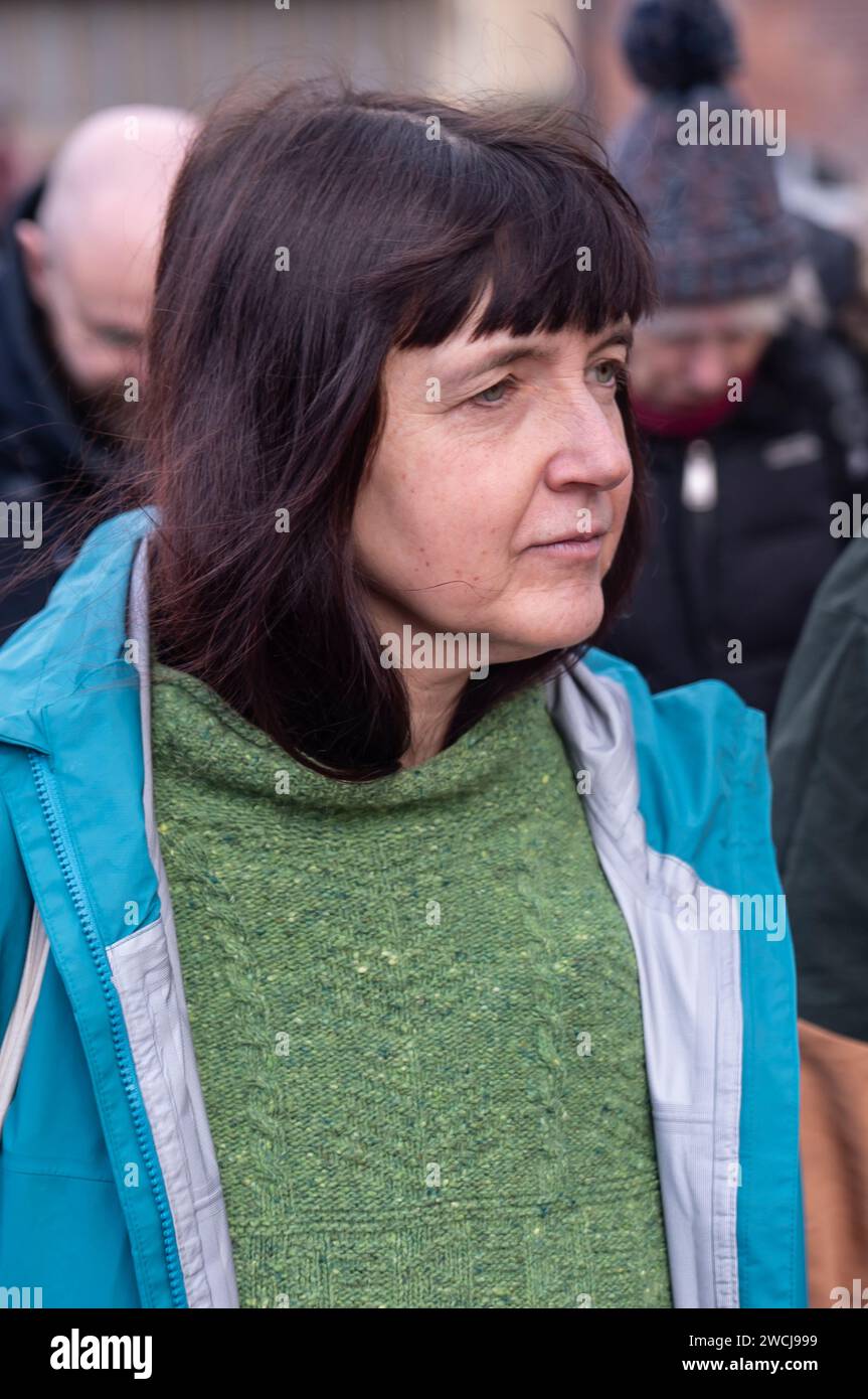 Margaret Reid, militante de Just Stop Oil, quitte le tribunal des ...