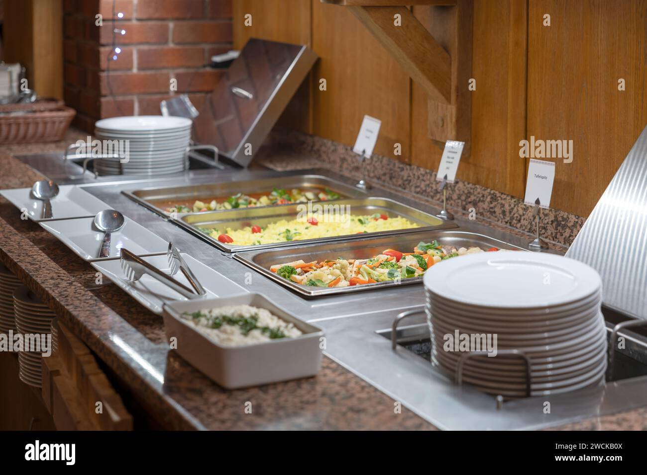 Buffet food dining table Banque de photographies et d’images à haute ...