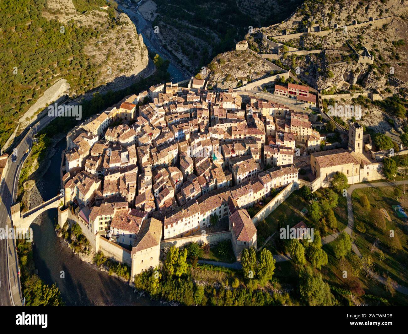 France, Alpes de haute Provence ; Entrevaux village, labellisé les plus Beaux villages de France ...