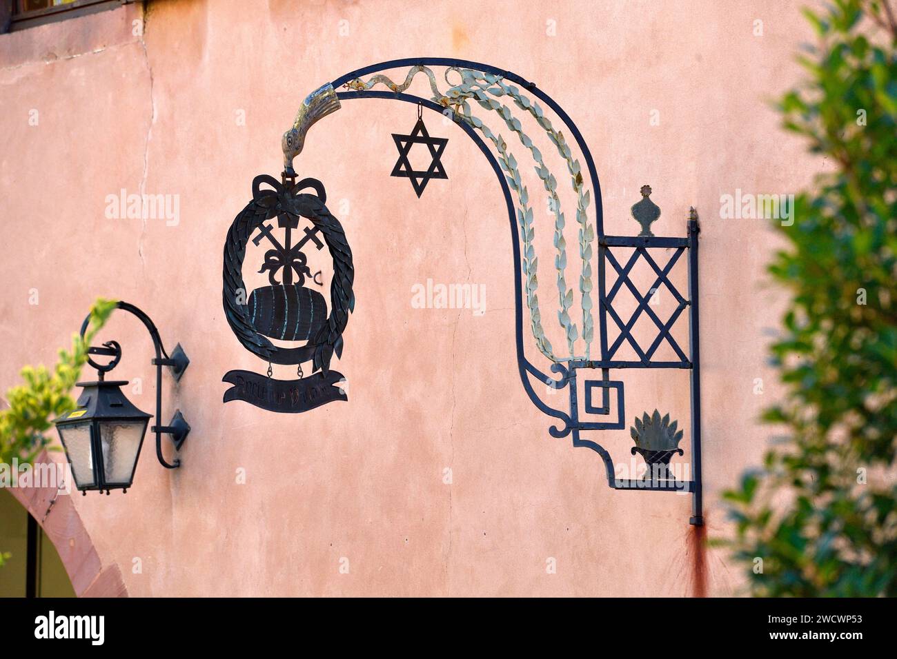 France, Bas Rhin, Haguenau, place d'armes, ancienne douane 1518, est ...