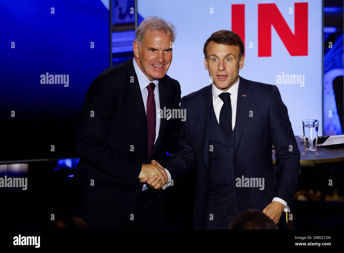 Davos, Suisse. 17 janvier 2024. Le directeur général de Business France, Pascal Cagni (à gauche ...