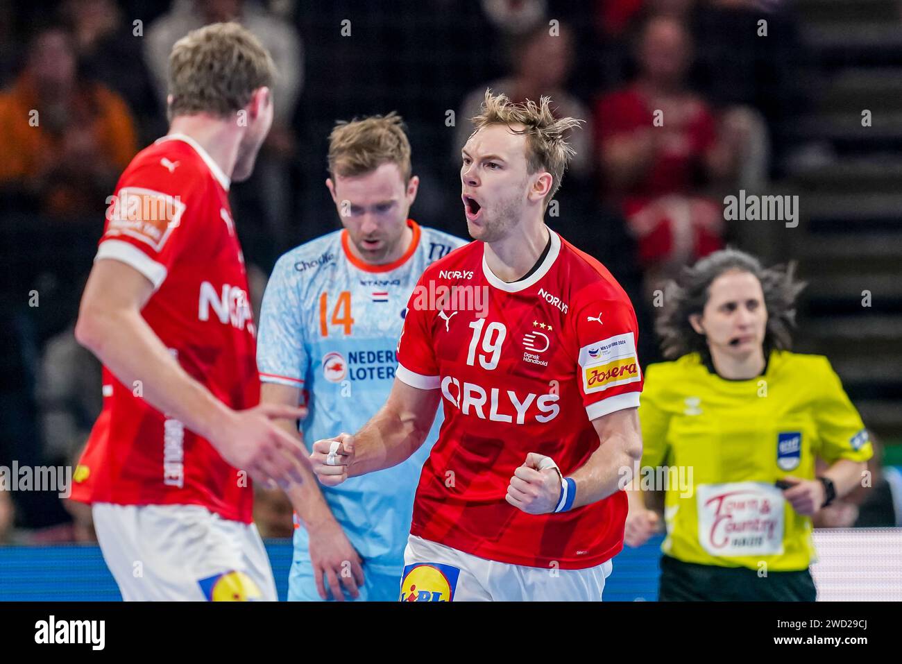 Hambourg, Allemagne, le 17 janvier 2024, Mathias Gidsel, du Danemark ...