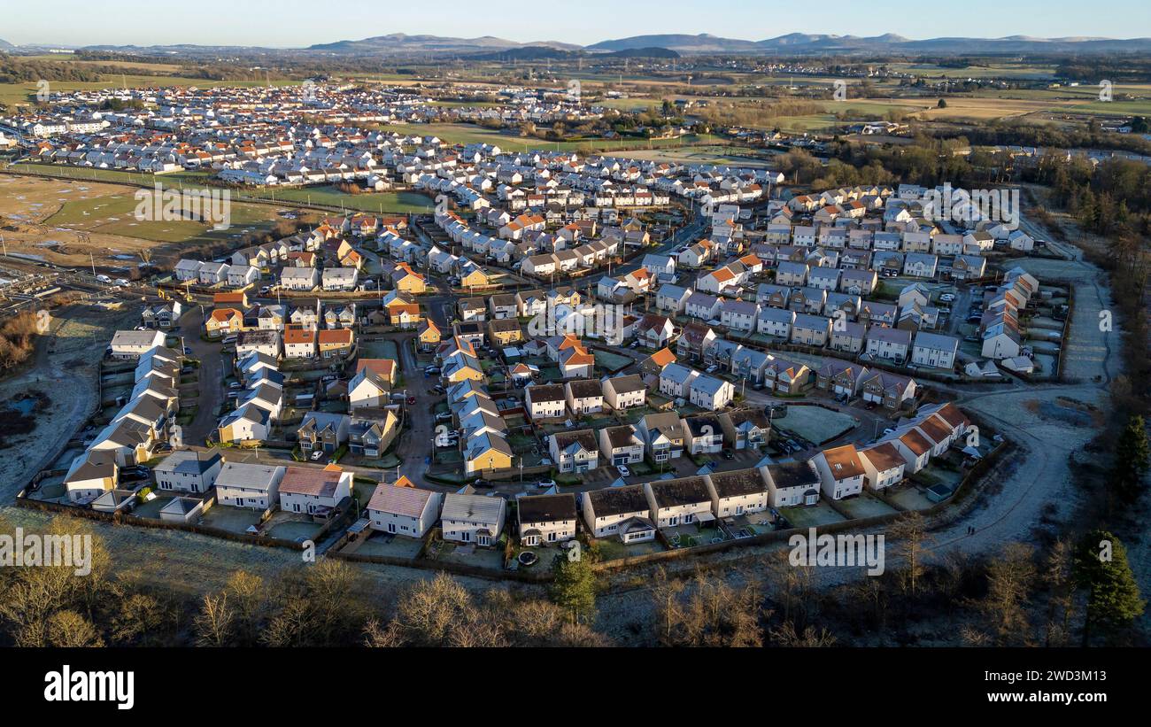 Antenne du village de calderwood Banque de photographies et d’images à ...
