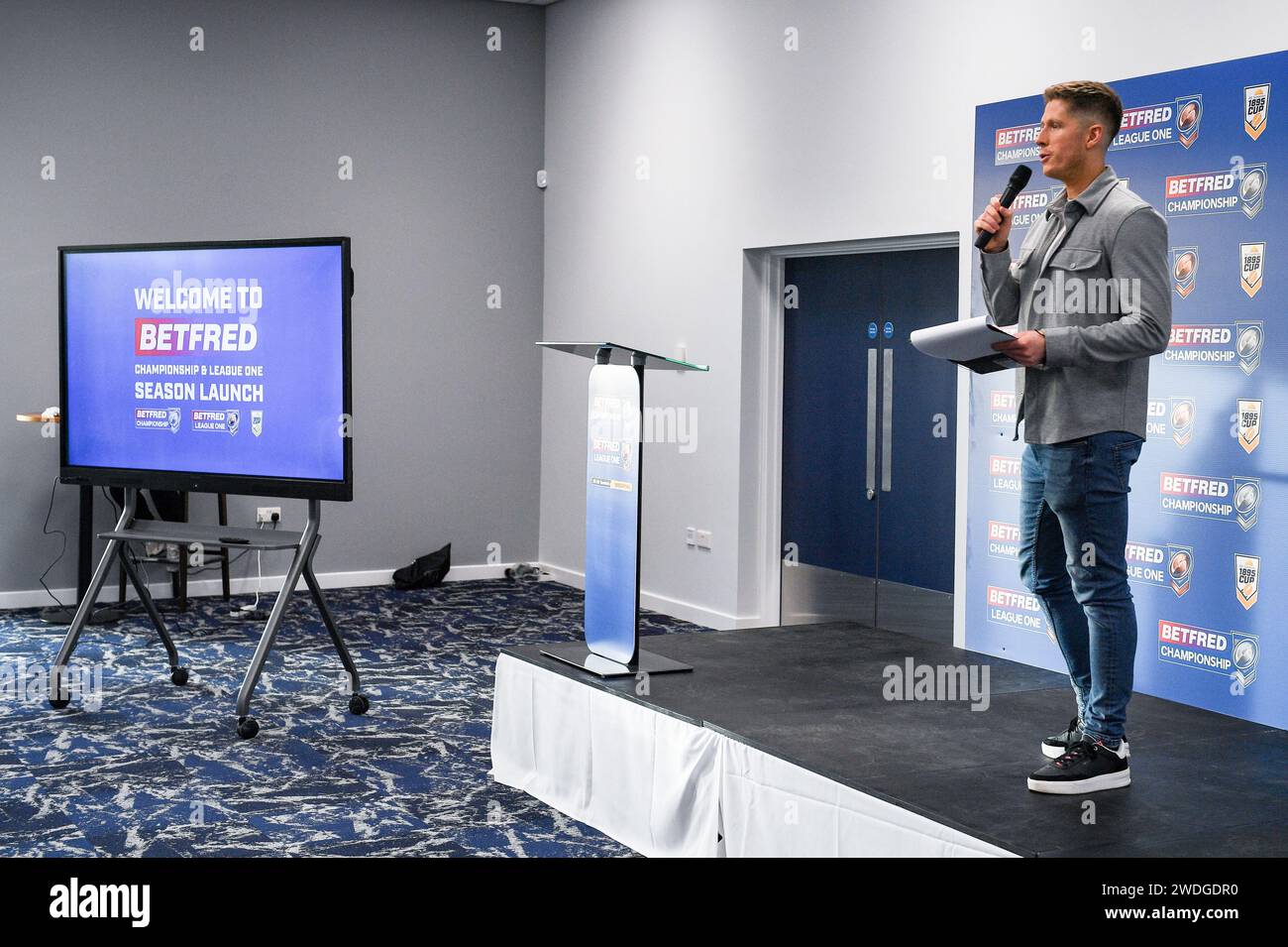 Wakefield, Angleterre - 19 janvier 2024 - Ross Fiddes présente ...
