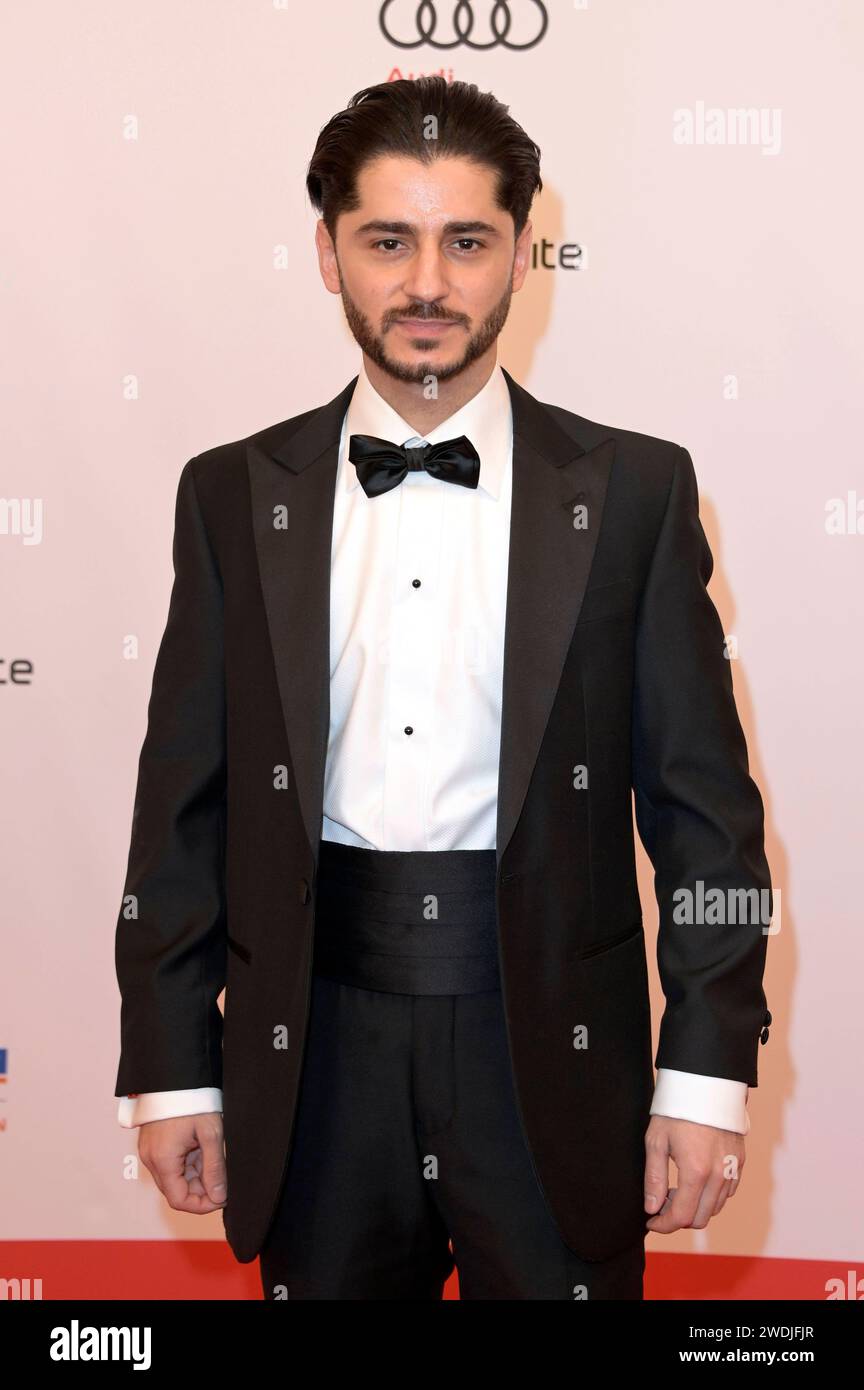 Rauand Taleb beim 48. Deutschen Filmball 2024 im Hotel Bayerischer Hof ...
