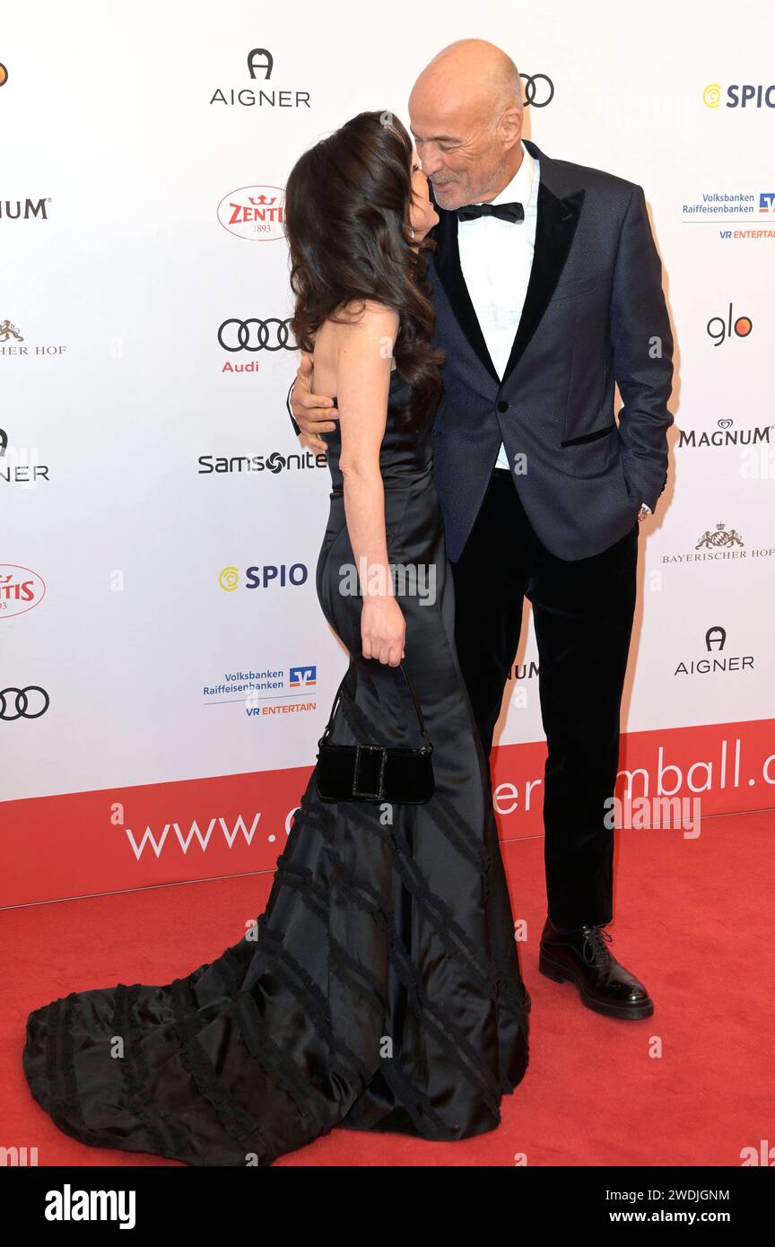 Heiner Lauterbach mit Ehefrau Viktoria Lauterbach beim 48. Deutschen Filmball 2024 im Hotel ...