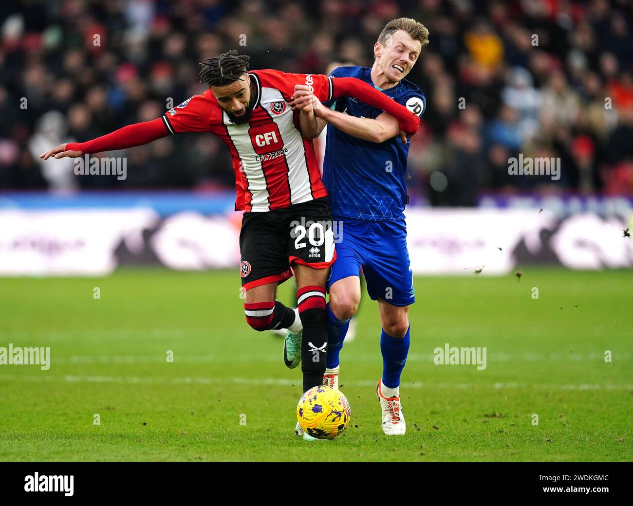 Jayden Bogle de Sheffield United (à gauche) et James Ward-Prowse de ...