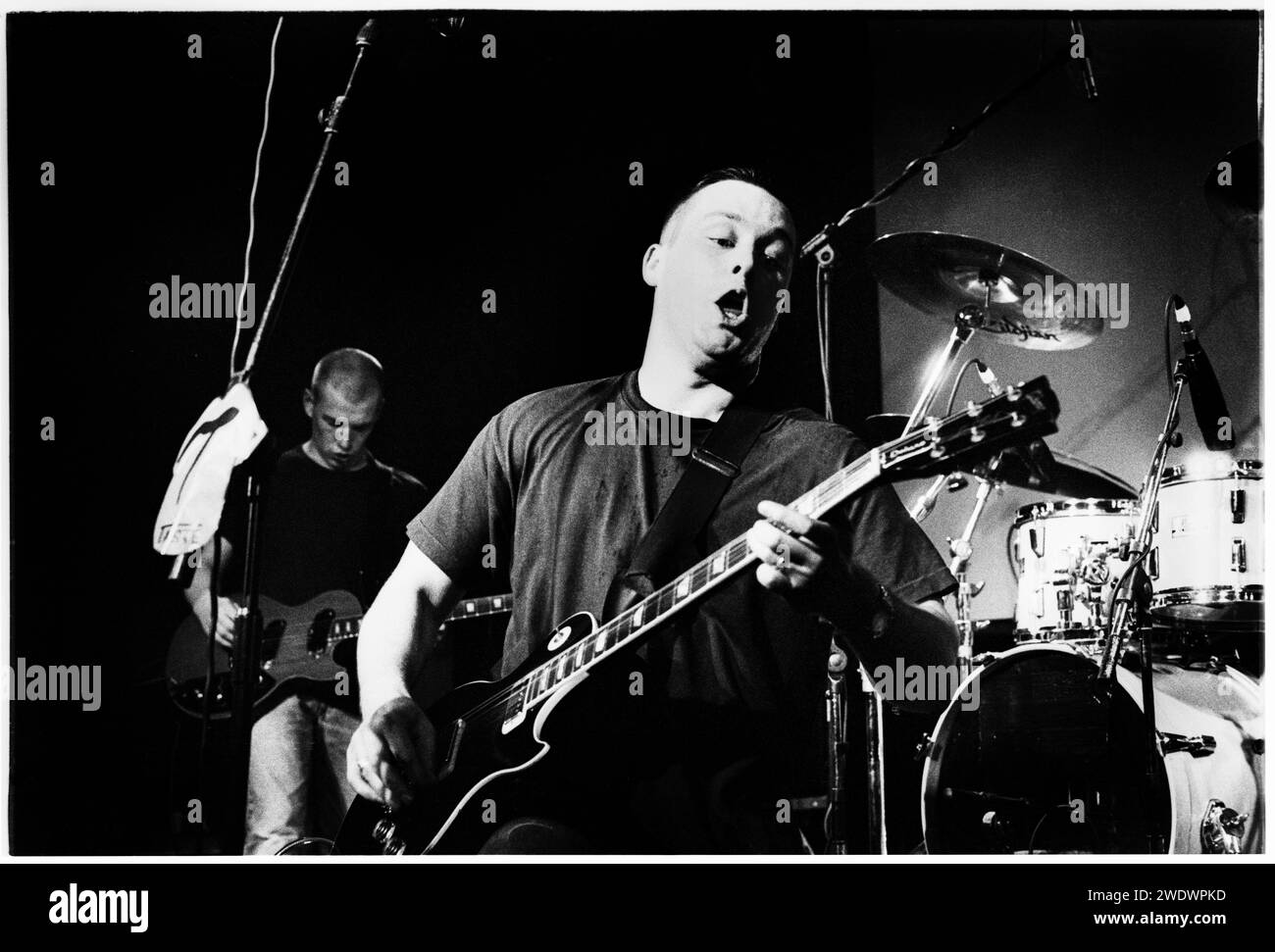 Christian McNeill (chant, guitare) du groupe d'Irlande du Nord Schtum ...